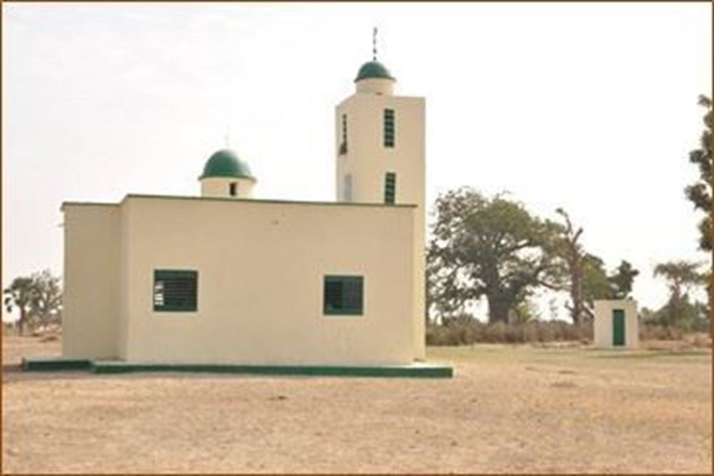 Building the mosque of Hedayat Muhammad Al-Muqbali, may God have mercy ...